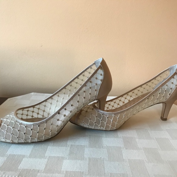 Adrianna Papell | Shoes | Adrianna Papell Lace Fabric Shoes | Poshmark